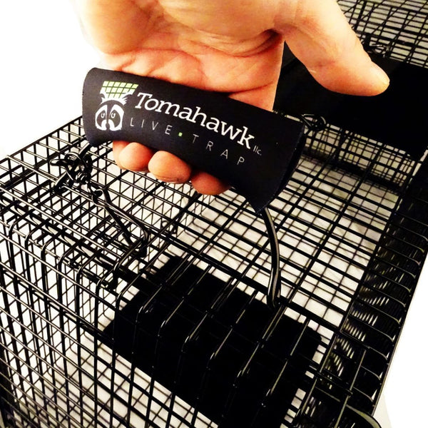 Tomahawk Plastic Traps - BIOWEB USA